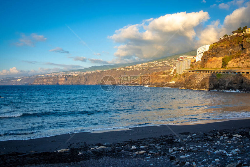 西班牙特内里费的德克鲁斯港Martianez湾高清图片下载-正版图片506592228-摄图网