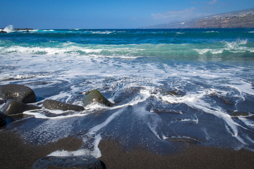 西班牙特内里费的德克鲁斯港Martianez湾高清图片下载-正版图片506592229-摄图网