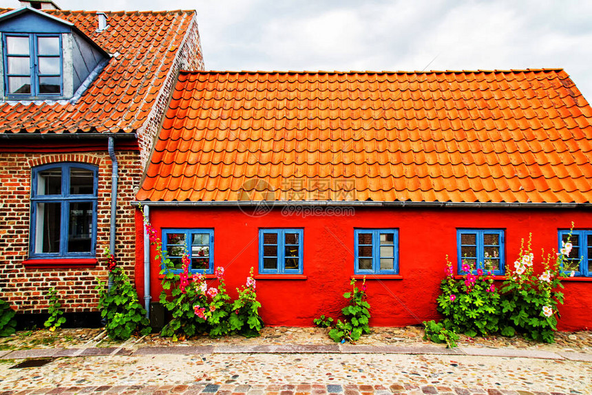 丹麦里伯的红色建筑高清图片下载-正版图片506607985-摄图网