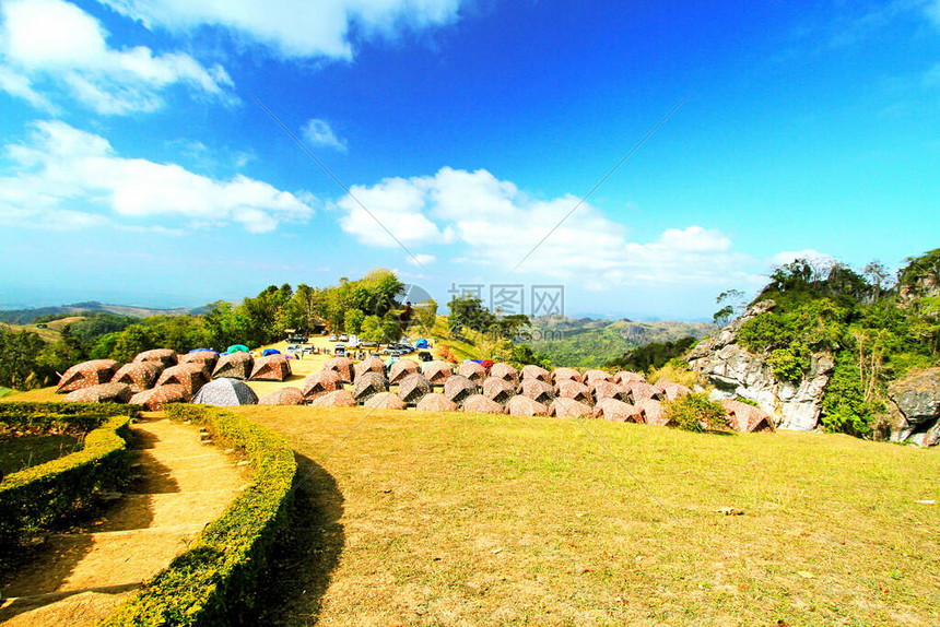 泰国SriNan公园有许多帐篷旅行和露营时有蓝高清图片下载-正版图片506608403-摄图网