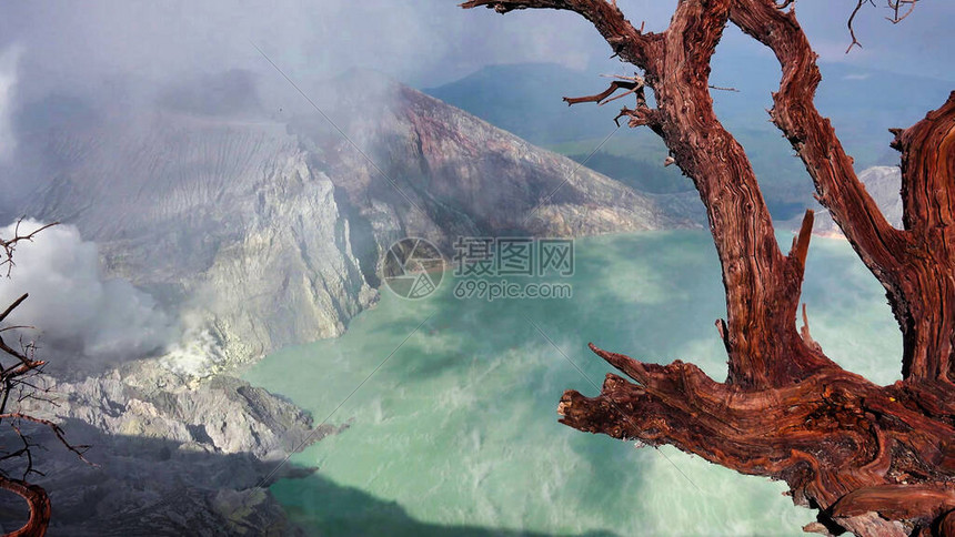 Ijen火山口的景色非常美丽高清图片下载-正版图片506671244-摄图网