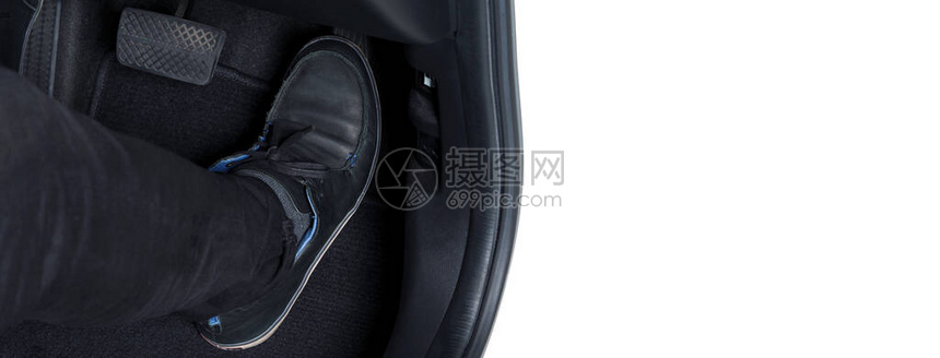 汽车或辆内的人脚和加速器和制动踏板高清图片下载-正版图片506695985-摄图网