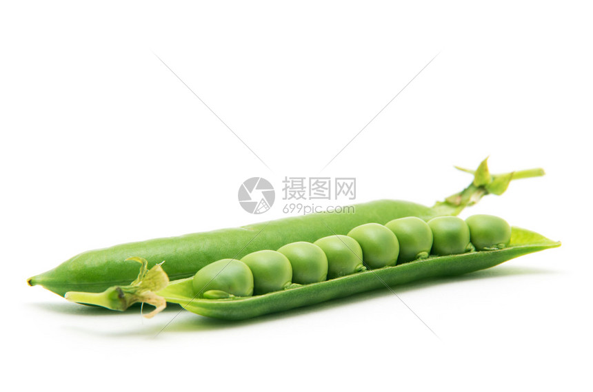 孤立在白色背景上的新鲜绿豌豆高清图片下载-正版图片507184716-摄图网