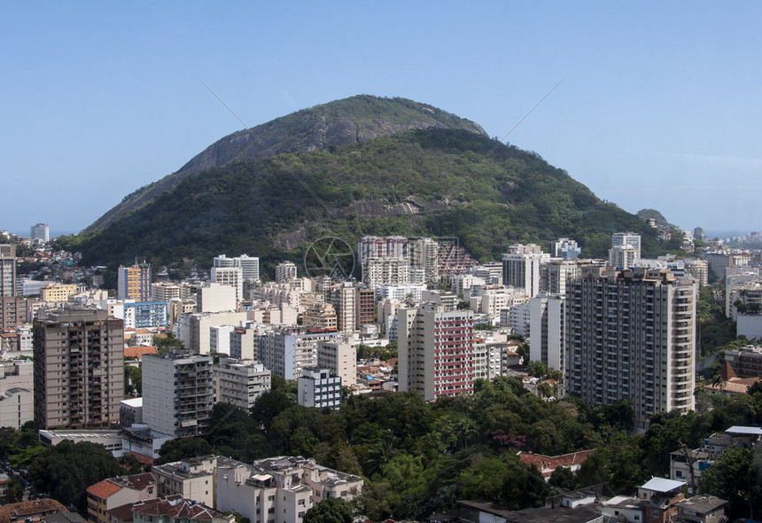 从SantaMarta贫民窟对里约热内卢Humaita区高清图片下载-正版图片507251516-摄图网