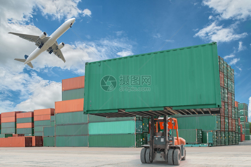 装卸集装箱装至Tr高清图片下载-正版图片507268075-摄图网