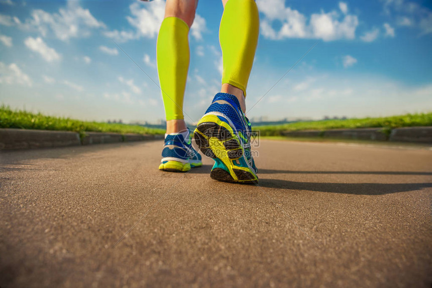 跑步运动高清图片下载-正版图片507346757-摄图网