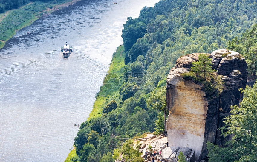 德国ElbeSandstone山的Elbe河上方的Ba高清图片下载-正版图片507375529-摄图网