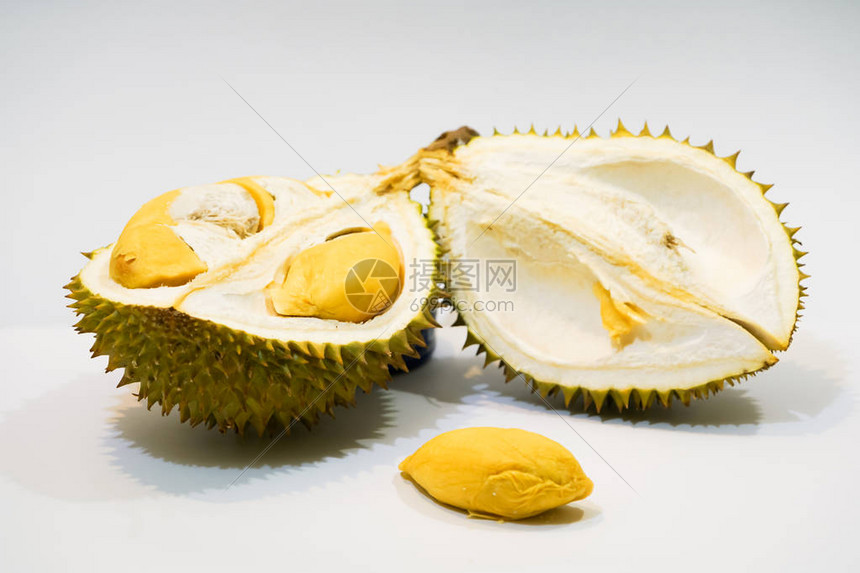白色背景的新鲜切开的Durian高清图片下载-正版图片507377581-摄图网
