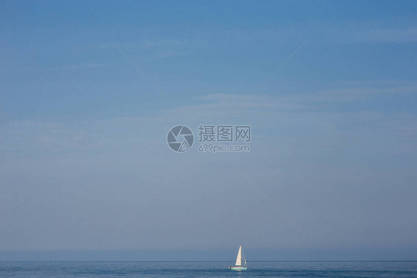 在黑山亚得里亚海高清图片下载-正版图片507385051-摄图网