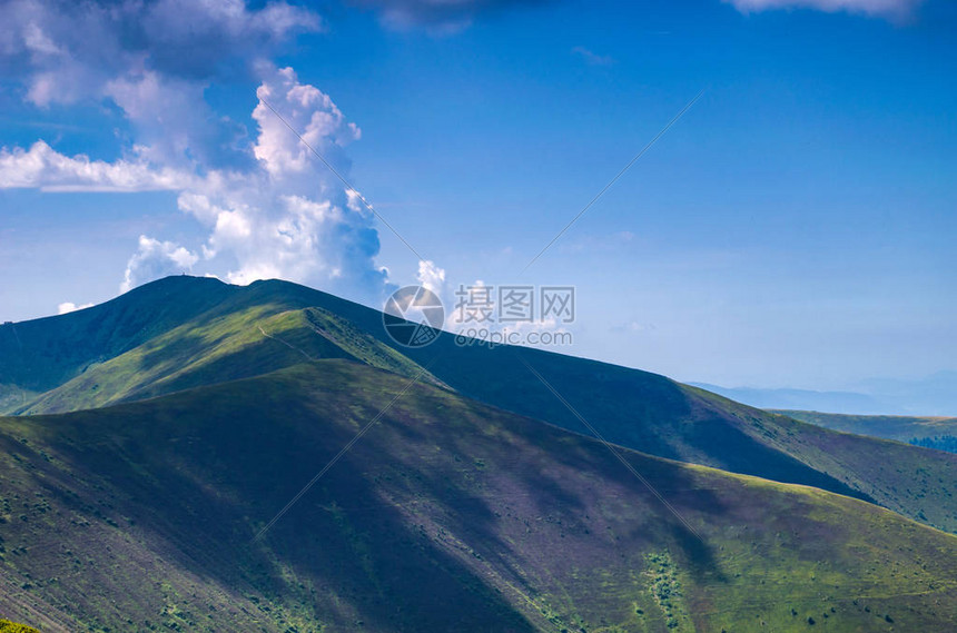 皮块中乌克兰喀尔巴阡山脉的背景观图案Pyl高清图片下载-正版图片507406752-摄图网
