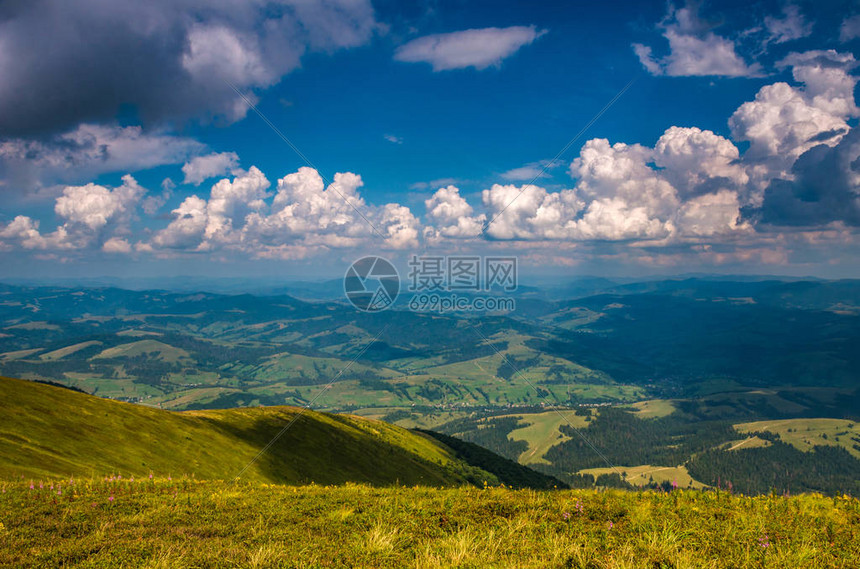 皮块中乌克兰喀尔巴阡山脉的背景观图案Pyl高清图片下载-正版图片507406770-摄图网