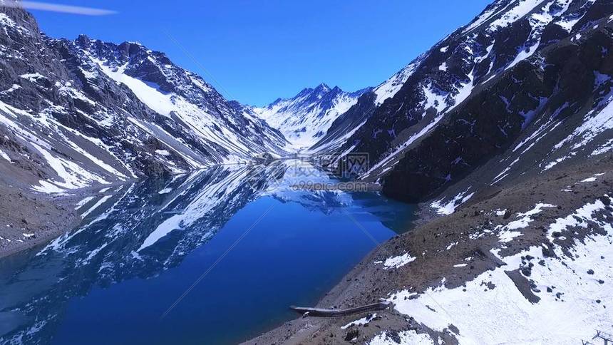 智利圣地亚哥山积雪和高清图片下载-正版图片507418354-摄图网