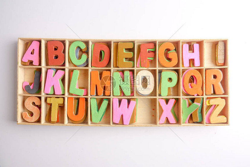 Aphabets上白色孤立高清图片下载-正版图片507452597-摄图网
