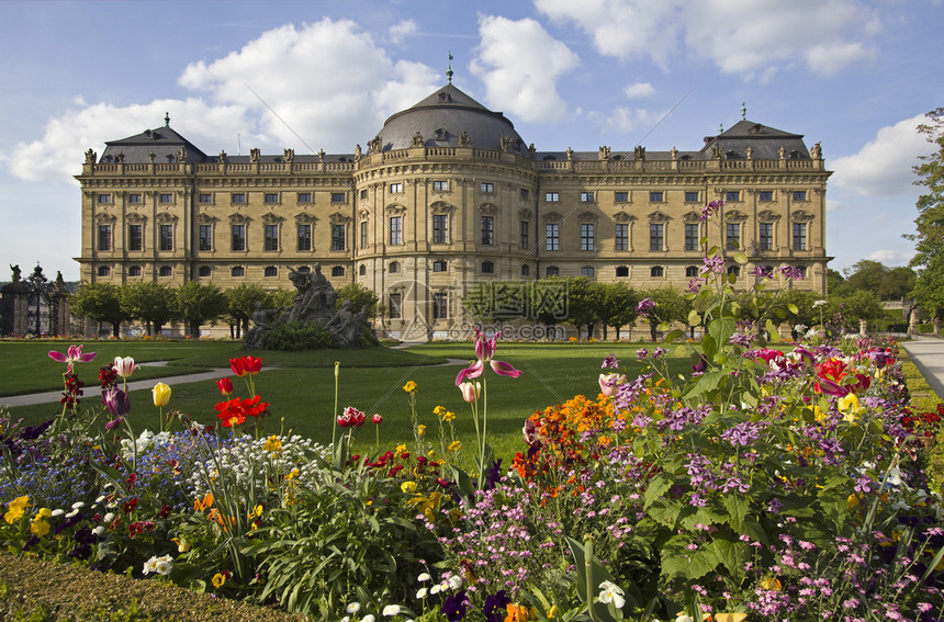在德国沃茨堡的Wurzburg住宅楼和配高清图片下载-正版图片507556897-摄图网