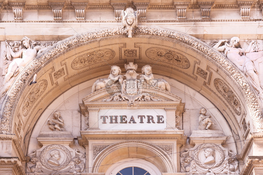 南法国阿维尼翁歌剧院外高清图片下载-正版图片507559386-摄图网