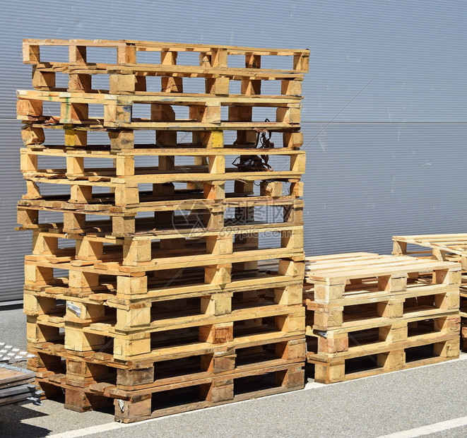 仓库大楼旁的托盘高清图片下载-正版图片507563654-摄图网