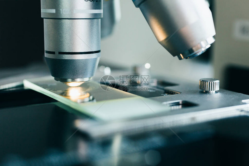 实验室的现代显微镜高清图片下载-正版图片507569580-摄图网