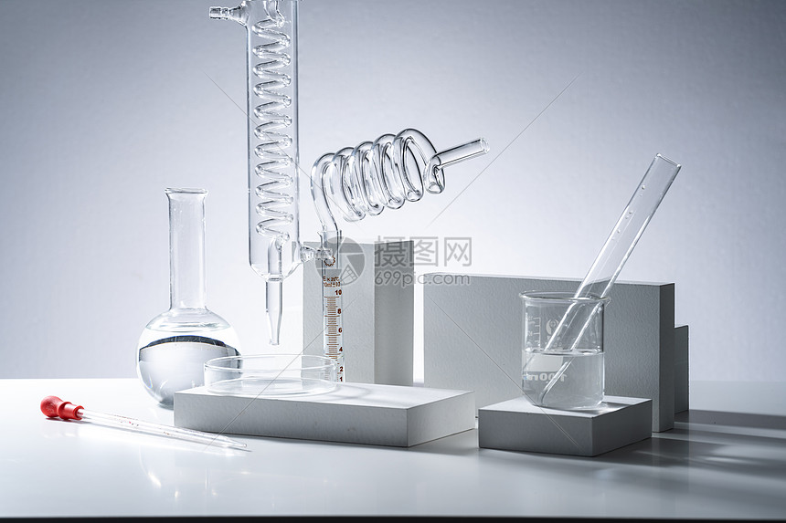 实验室的玻璃器皿高清图片下载-正版图片507614896-摄图网