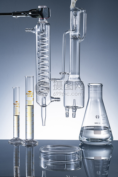 实验室的玻璃器皿高清图片下载-正版图片507614935-摄图网
