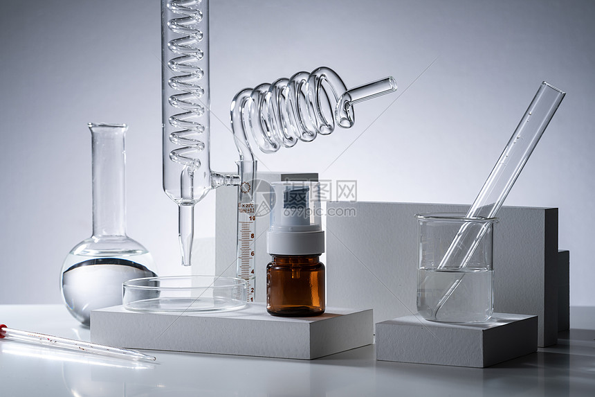 实验室的玻璃器皿高清图片下载-正版图片507614943-摄图网