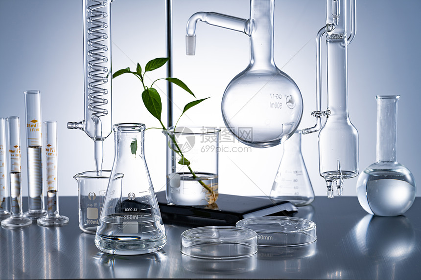 实验室里的玻璃器皿高清图片下载-正版图片507614961-摄图网