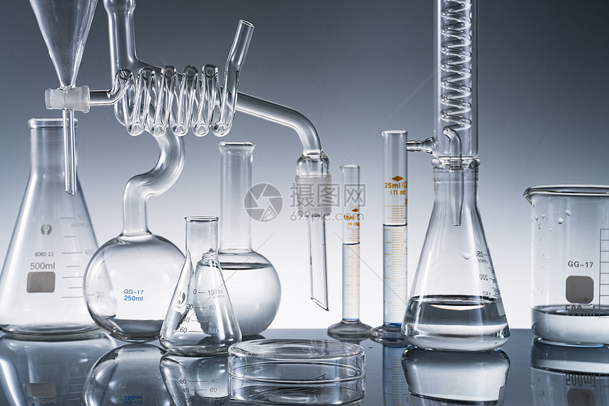 实验室的玻璃器皿高清图片下载-正版图片507614973-摄图网