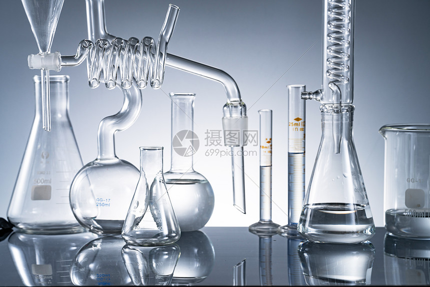 实验室的玻璃器皿高清图片下载-正版图片507614975-摄图网