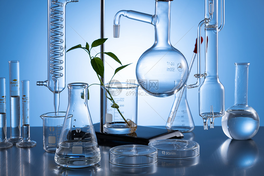 实验室里的玻璃器皿高清图片下载-正版图片507614987-摄图网