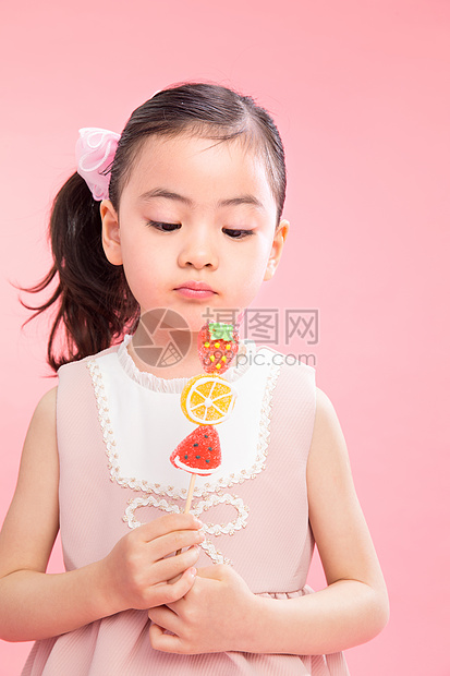 可爱的小女孩高清图片下载-正版图片507634340-摄图网