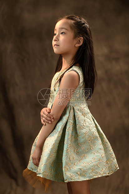 可爱的小女孩高清图片下载-正版图片507664569-摄图网