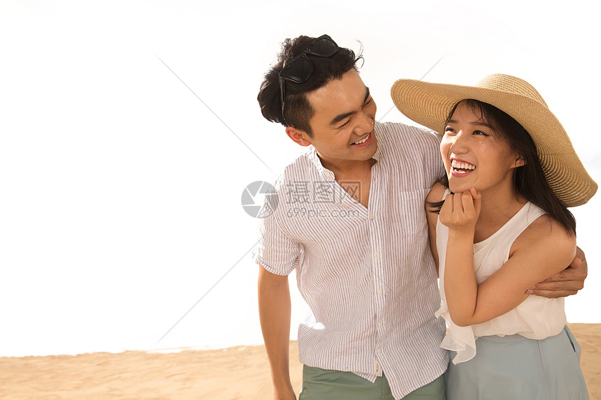 浪漫的年轻情侣高清图片下载 正版图片507672114 摄图网