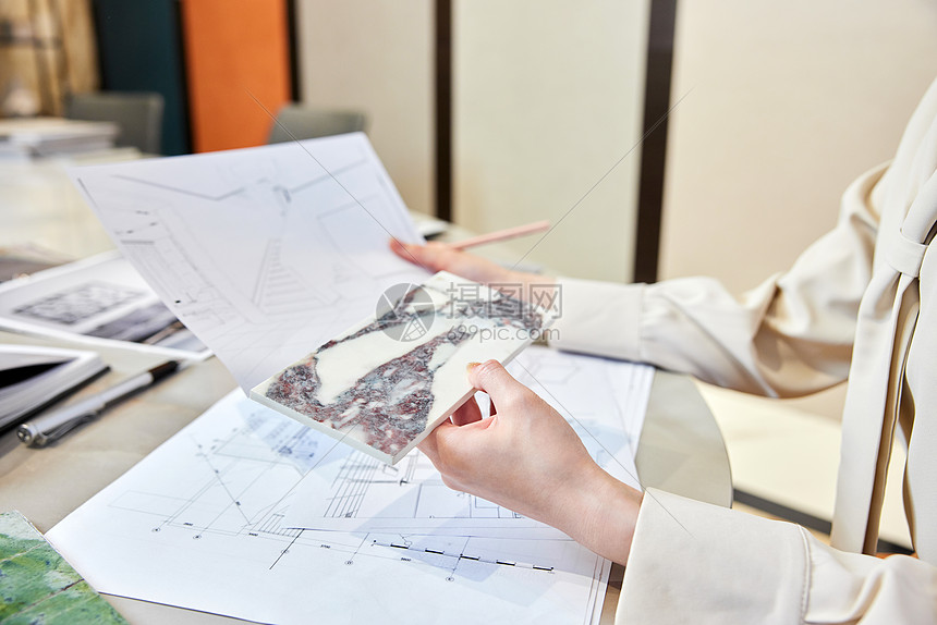 室内设计师设计稿与瓷砖特写高清图片下载-正版图片507711977-摄图网