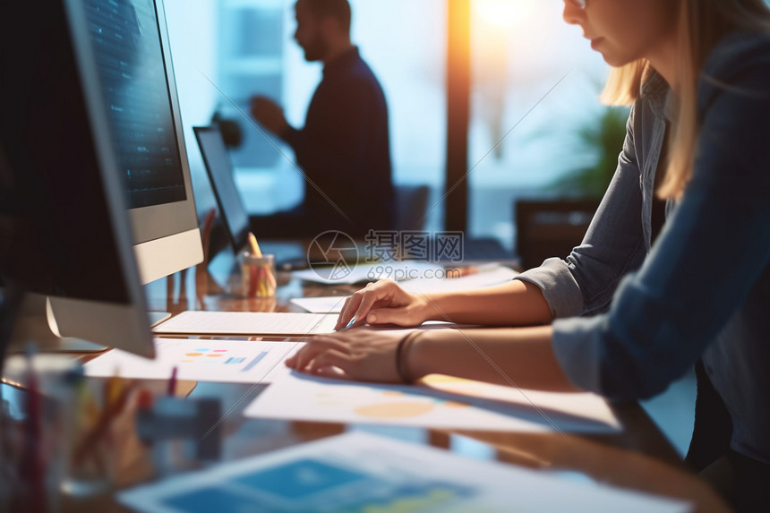 年轻的网页设计师高清图片下载-正版图片600172151-摄图网