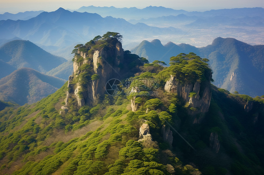 山顶的景色高清图片下载-正版图片600242613-摄图网