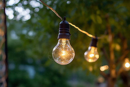 晚上装饰户外的灯串高清图片下载-正版图片600253531-摄图网