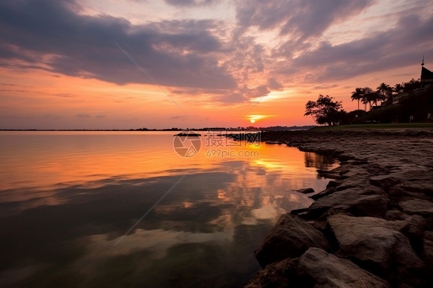 日落时美丽的海边高清图片下载-正版图片600289942-摄图网