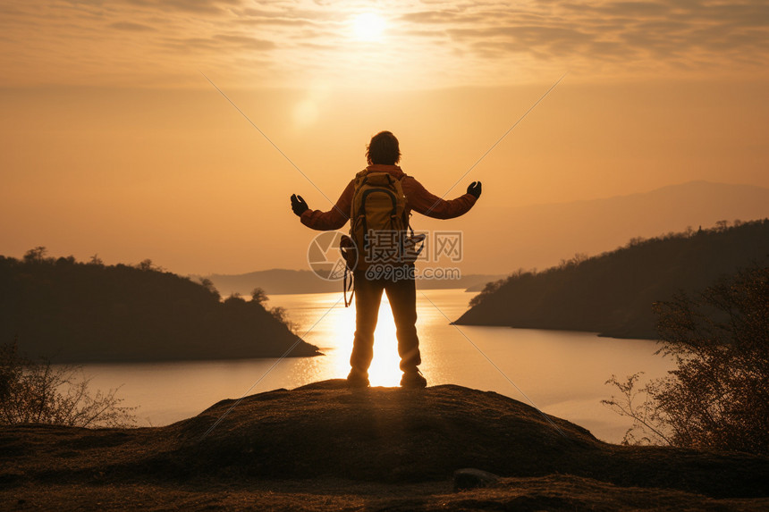 张开双臂拥抱日出高清图片下载-正版图片600398037-摄图网