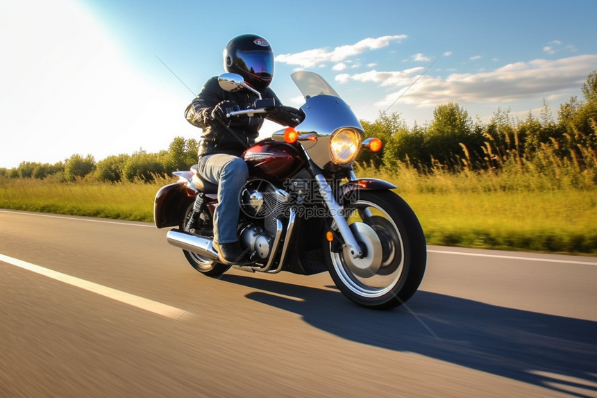 骑摩托车的人高清图片下载-正版图片600447736-摄图网