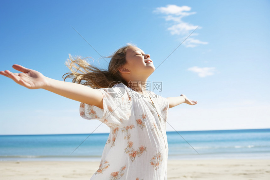 张开双臂的女孩高清图片下载-正版图片600455279-摄图网