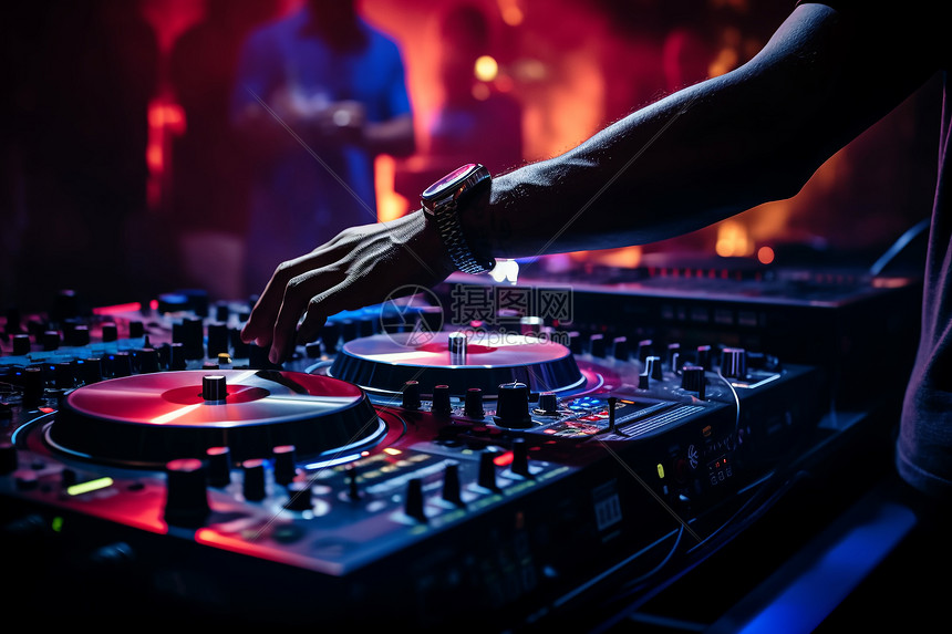 夜店里 DJ高清图片下载-正版图片600581573-摄图网