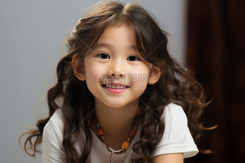 可爱的小女孩高清图片下载-正版图片600634873-摄图网