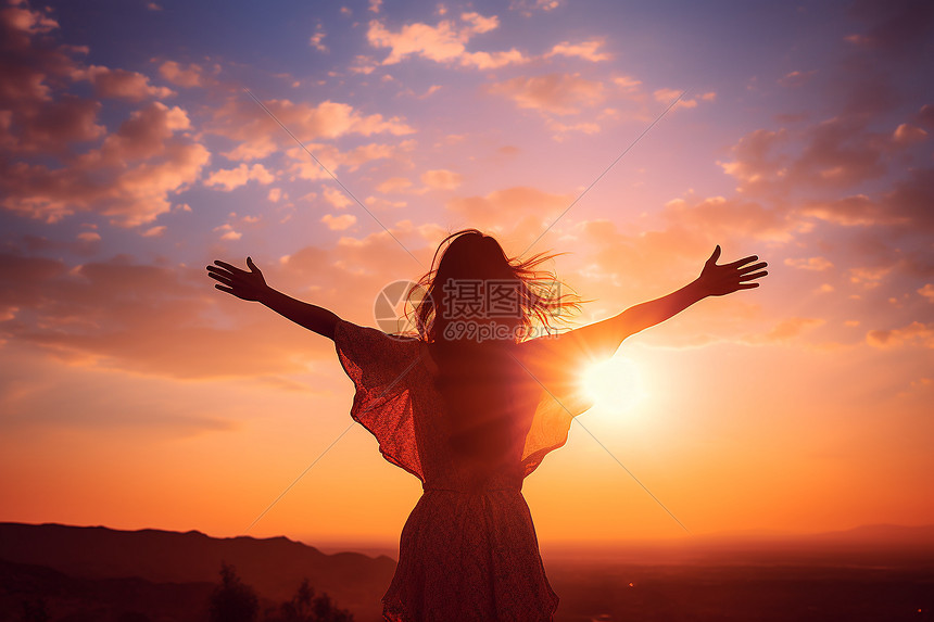 张开双臂的女孩高清图片下载-正版图片600695320-摄图网