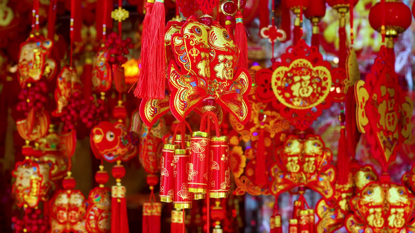 4K实拍新年春节过年挂福字贺新年空镜视频素材mp4格式视频下载_正版视频编号4018035-摄图网