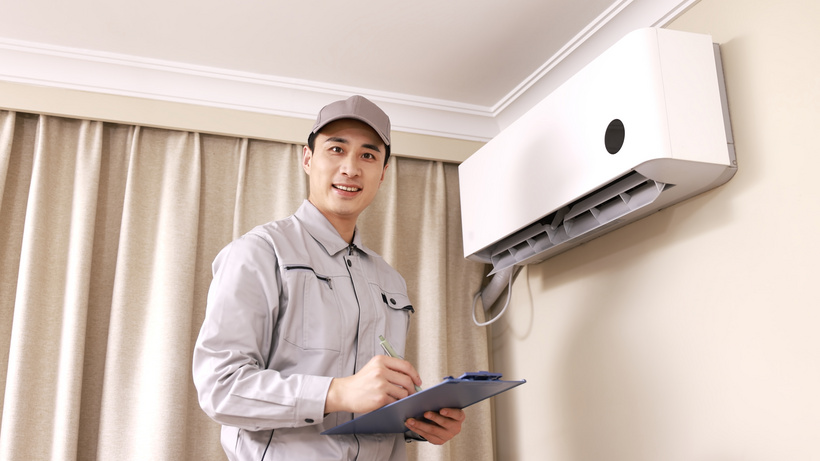 维修工人检修空调mp4格式视频下载_正版视频编号3550769-摄图网