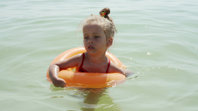 溺水安全设备儿童生命浮标等危险因素的危害性包括mov格式视频下载_正版视频编号3768652-摄图网