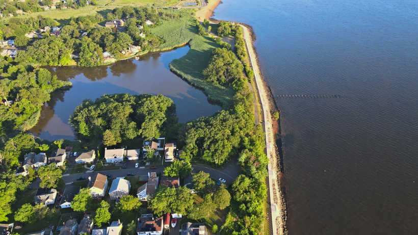 阳光明媚的天气景象美丽的小镇地区海滩mov格式视频下载_正版视频编号3793725-摄图网
