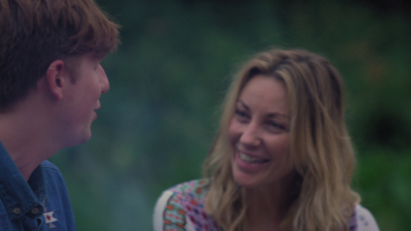 人们烤棉花糖mov格式视频下载_正版视频编号3635350-摄图网