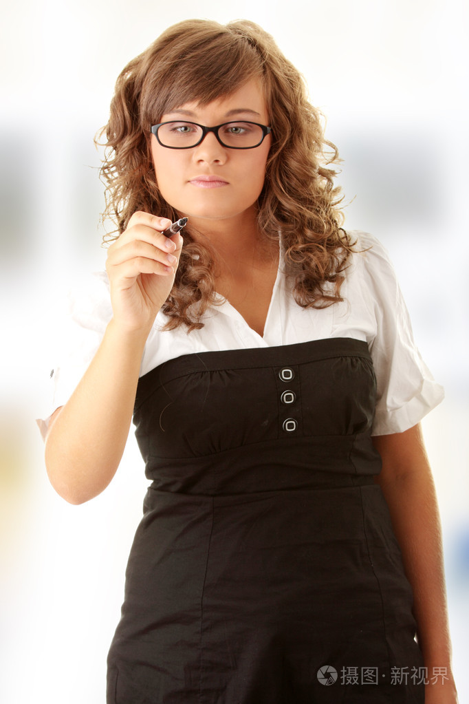 mlad ena na abstraktn obrazovky照片-正版商用图片02685b-摄图新视界