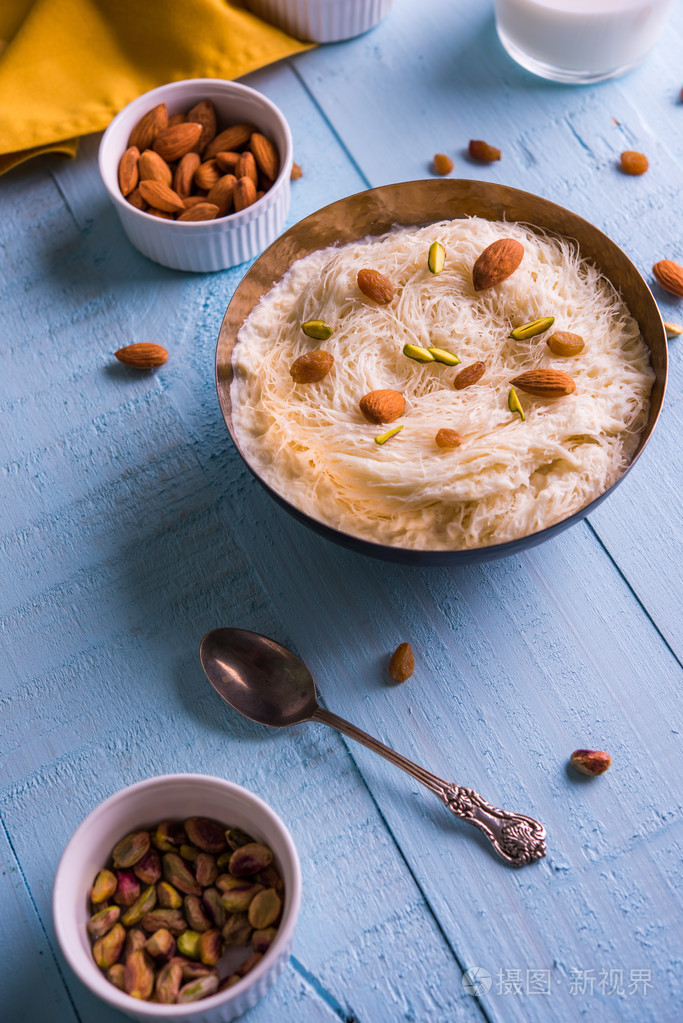 印度甜Sutarfeni或Sutfeni或Firni或Seviyan或Lacc照片-正版商用图片1qkdpi-摄图新视界