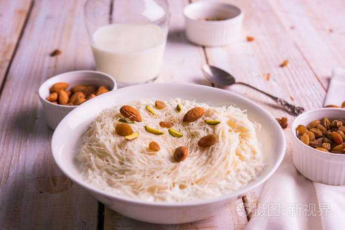 印度甜Sutarfeni或Sutfeni或Firni或Seviyan或Lacc照片-正版商用图片1qkdth-摄图新视界